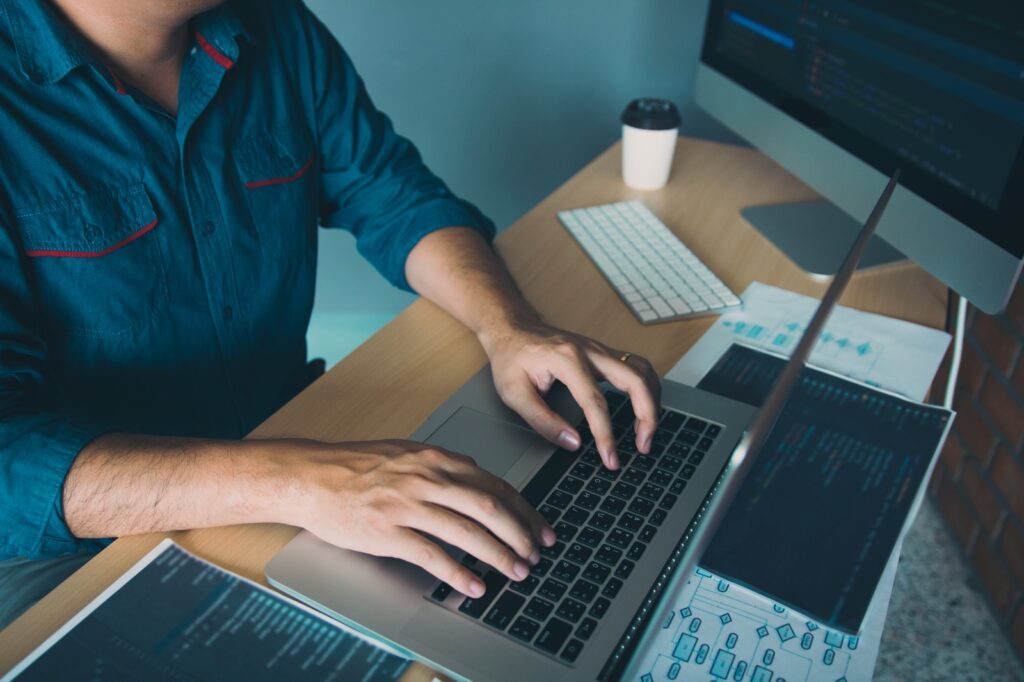 Domina el Desarrollo Web: Estrategias Front End y Back End - Educación ...